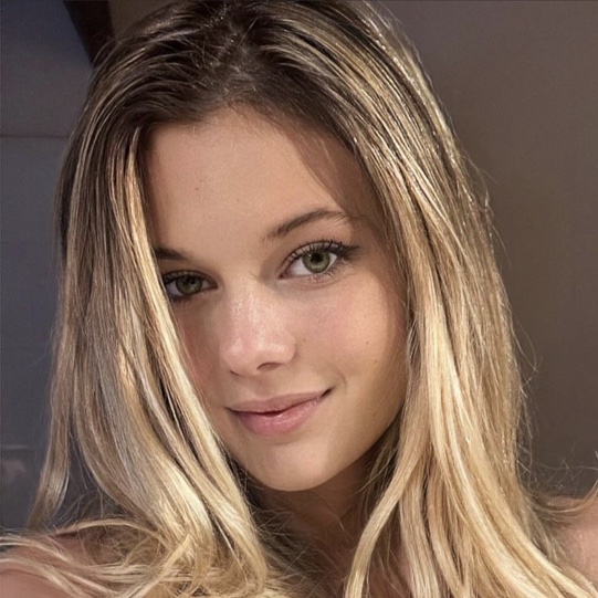 Alura Jenson's Instagram, Twitter & Facebook on IDCrawl