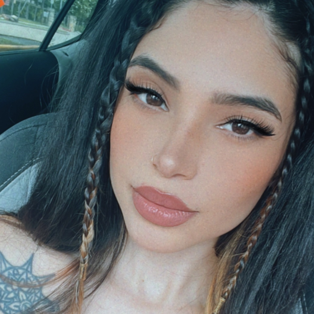 Cassandra Moreno's Instagram, Twitter & Facebook on IDCrawl